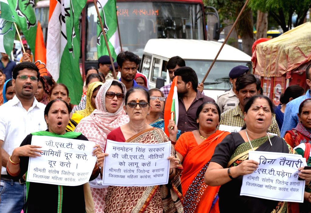 Mahila Congress demonstration