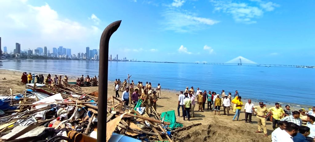 Free photo : Mahim Chowpatty beach