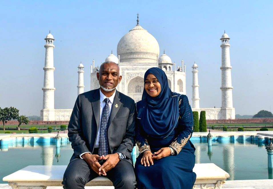 Maldives President Mohamed Muizzu visits Taj Mahal with First Lady