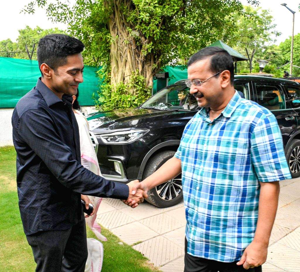 Mamata Banerjee, Abhishek Banerjee Meet Arvind Kejriwal