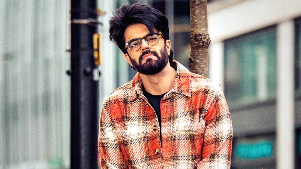 Maniesh Paul wore heavy prosthetics, lost 20 kgs for 'Rafuchakkar'