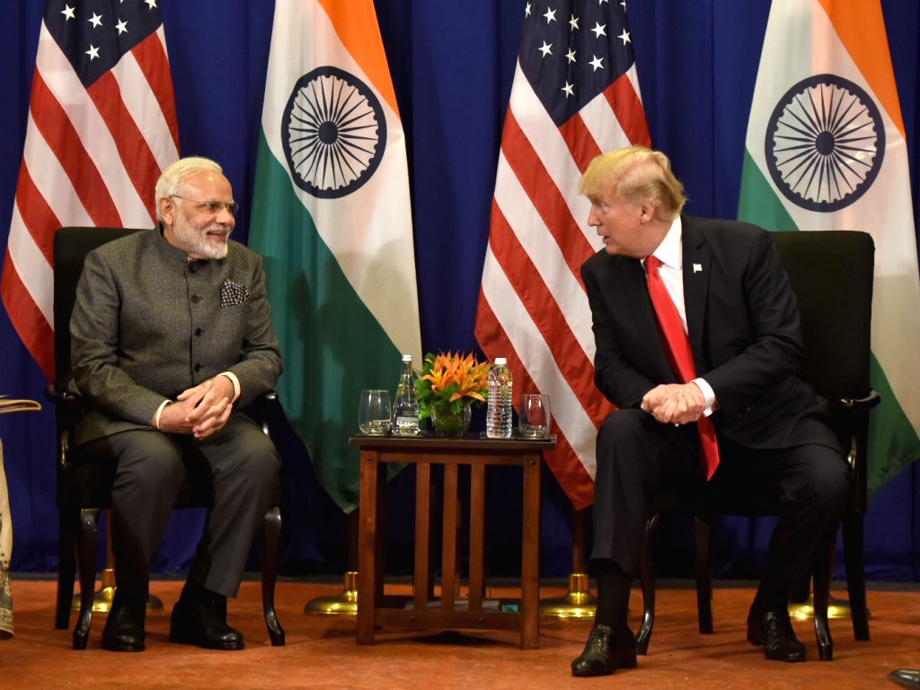 Manila (Philippines): Modi meets Trump