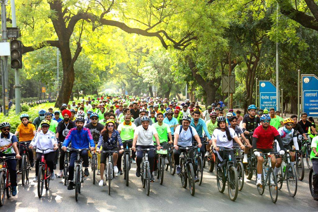 Mansukh Mandaviya Celebrates World Bicycle Day
