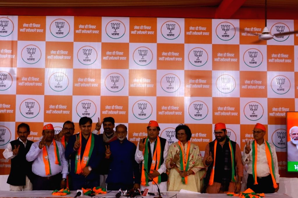 Free Photo: Many workers of different political parties left their ...