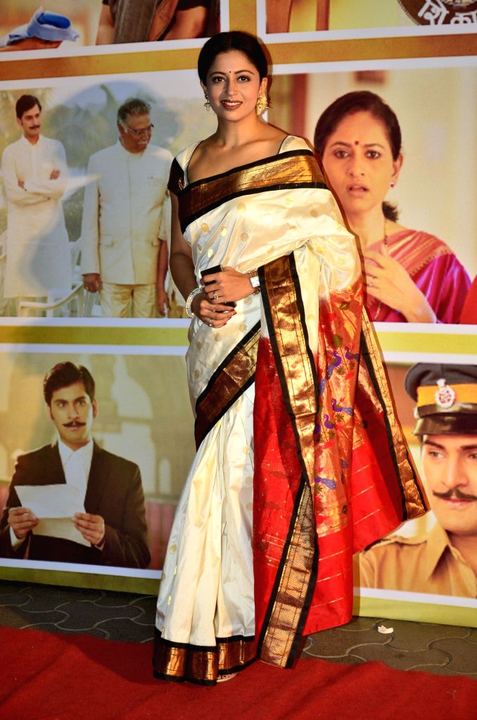 Premiere of Marathi film Dusari Goshta
