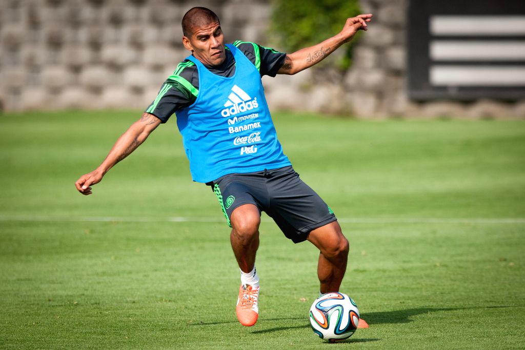 Former Mexico defender Salcido joins Veracruz