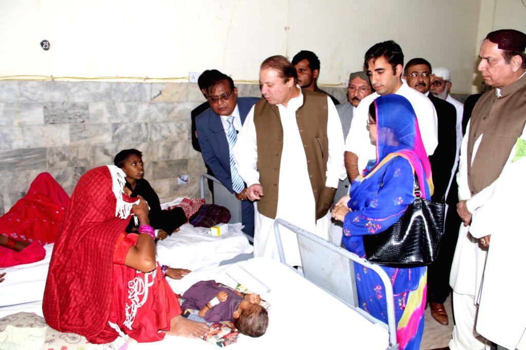 (110314) Pakistani Prime Minister Muhammad Nawaz Sharif talks with the ...