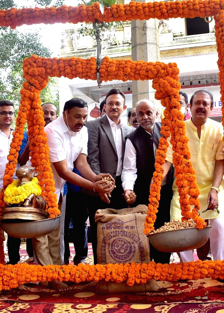 :Bengaluru:MLAs Ravi Subramanya, Uday Garudachar, BBMP Commissioner ...