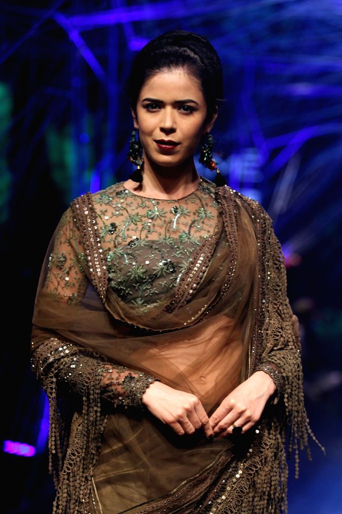 Lakme Fashion Week Winter Festive 2016 - Tarun Tahiliani