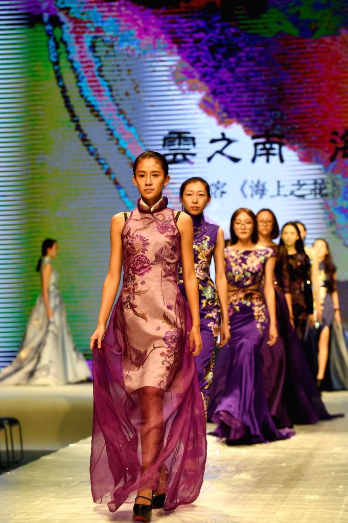 CHINA-KUNMING-CHEONGSAM-SHOW