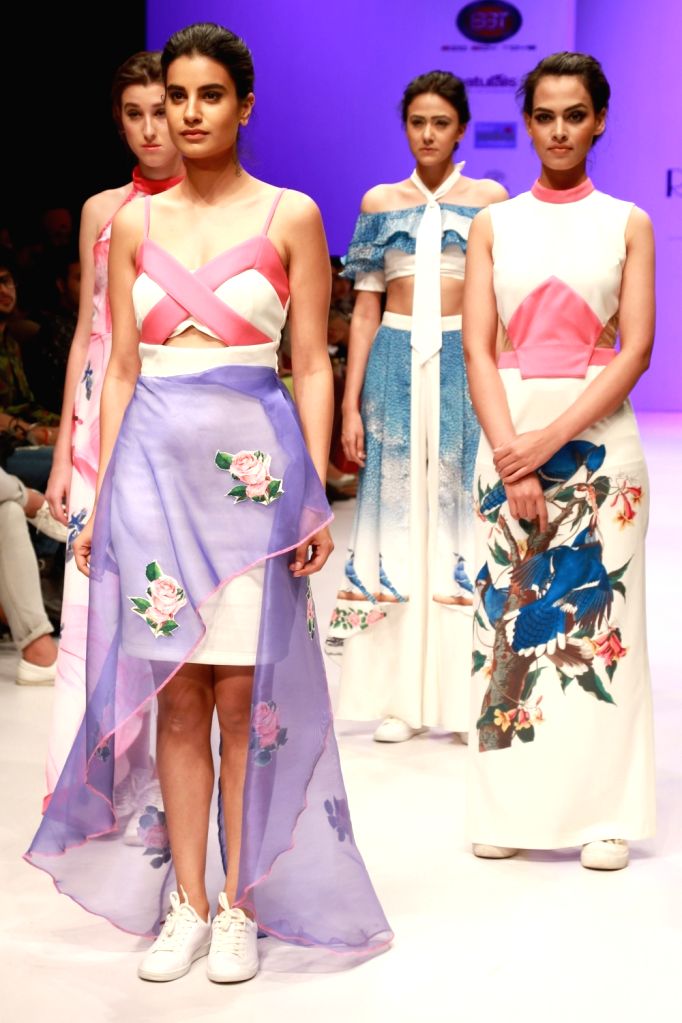 India Runway Week - Snidhi and Ishna