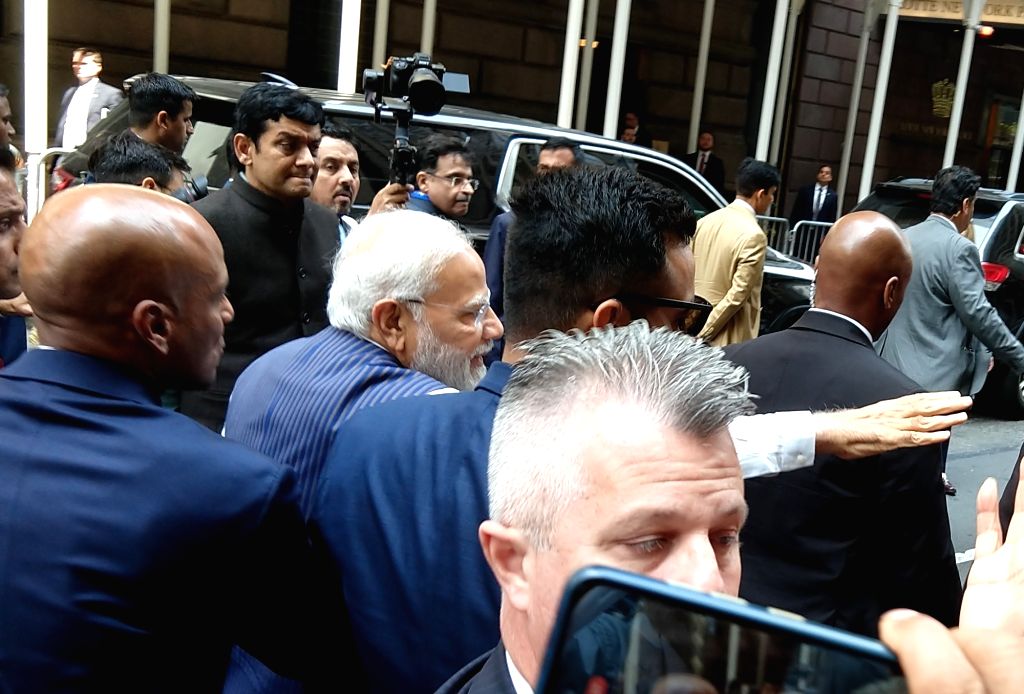 Free Photo : Modi greeted by supporters on arrival in New York for ...