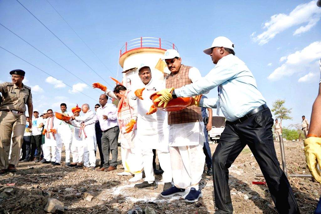 MP CM participates in Jal Ganga campaign event
