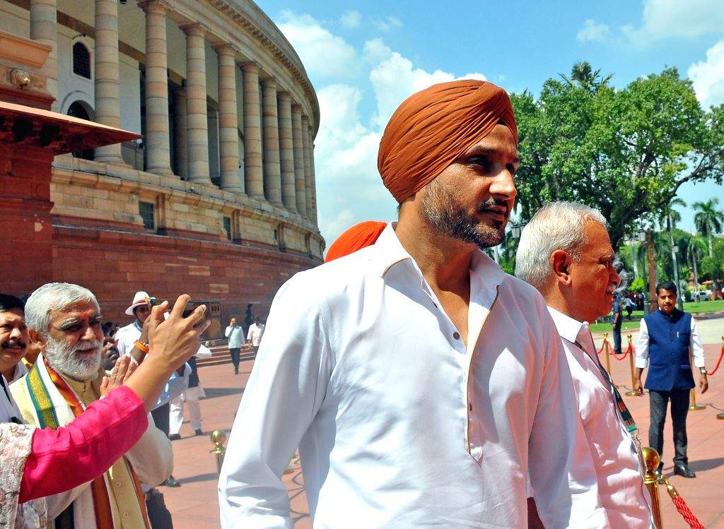 MPs arrive for the special session of Parliament