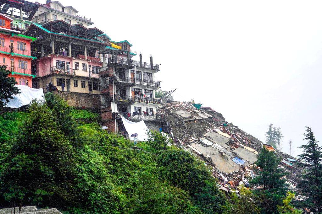 Multi-storey building collapses at Bhatta Kuffar