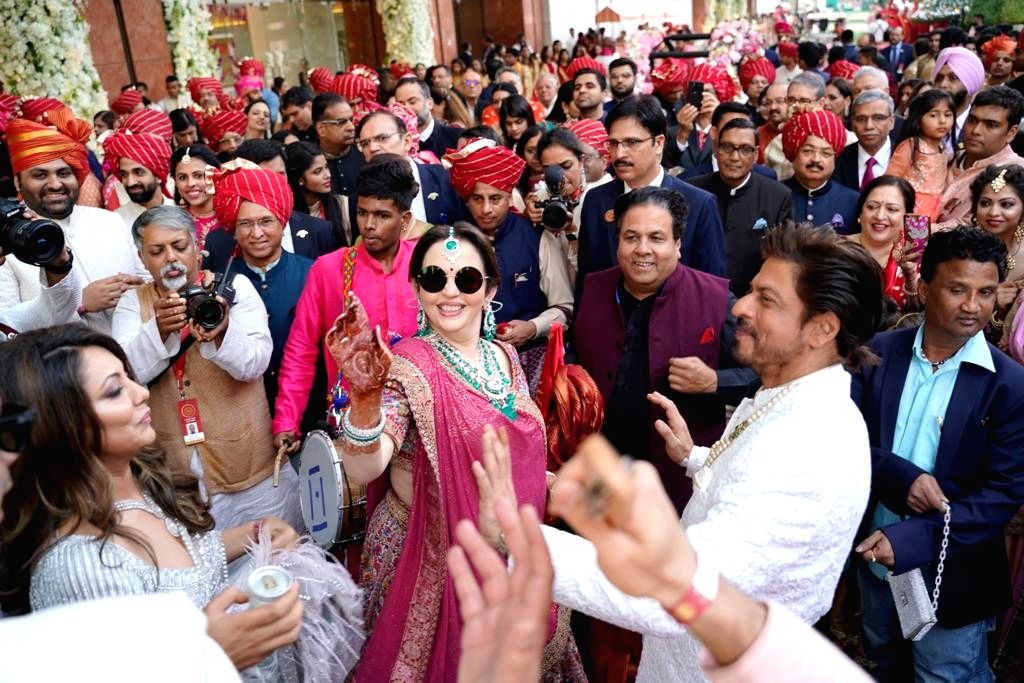 SRK, Ranbir, KJo dance away at Akash Ambani's wedding