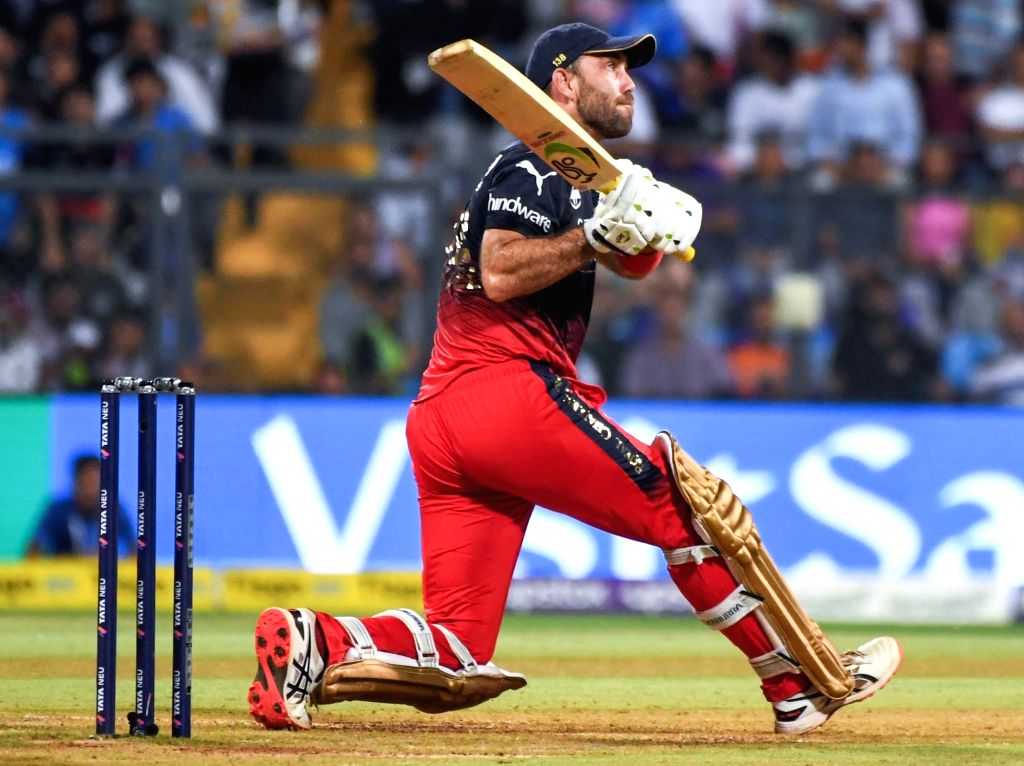 Mumbai : Royal Challengers Bangalores' Glenn Maxwell bats during the match