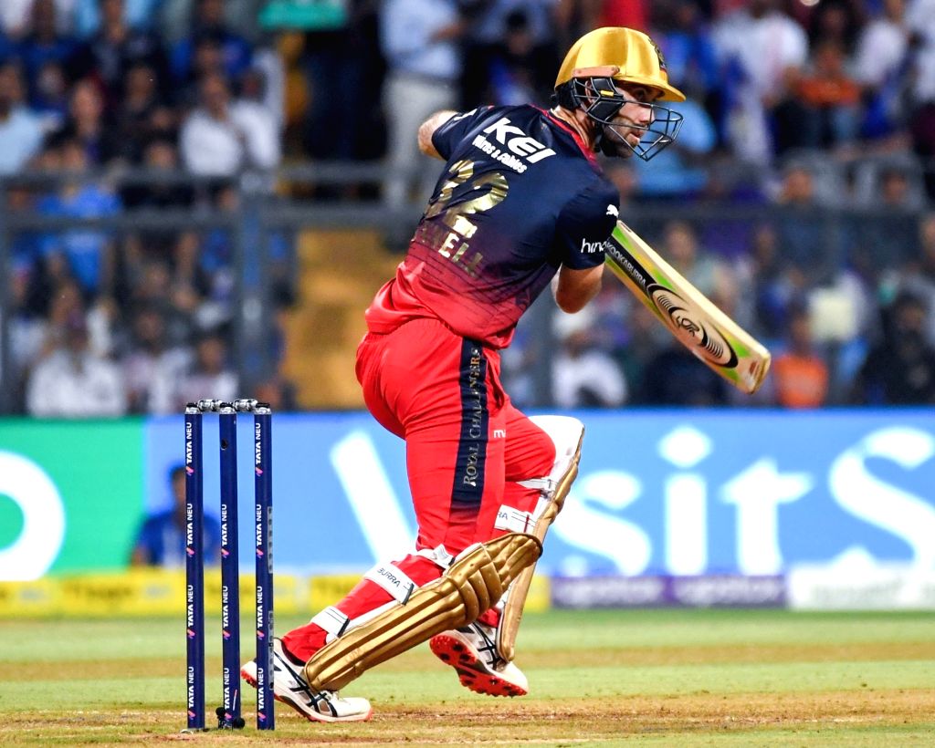 Mumbai : Royal Challengers Bangalores' Glenn Maxwell bats during the match