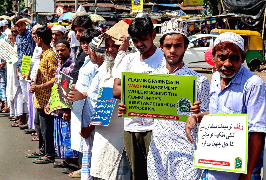 Muslim Community Protests in Kolkata Over Waqf Bill Amendments