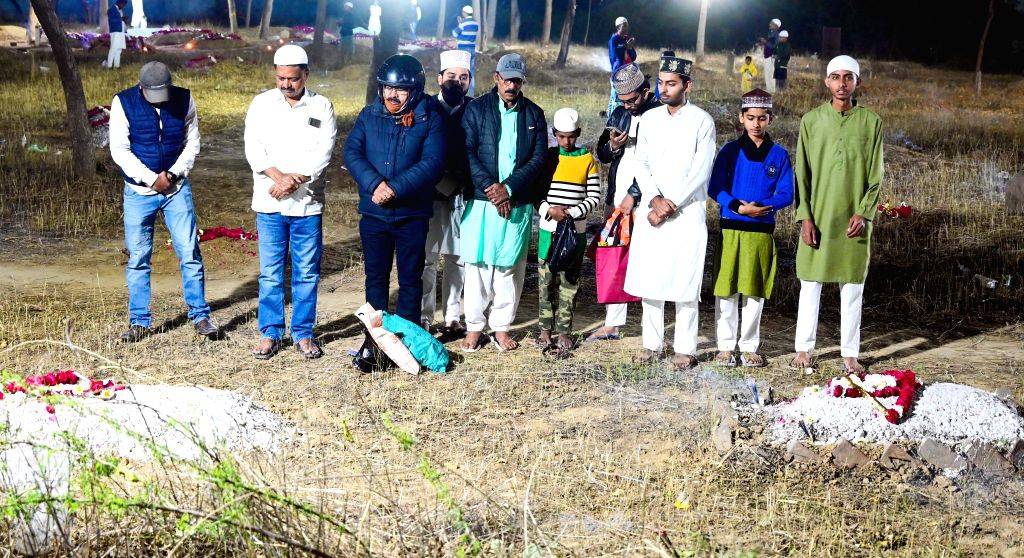 Muslim people perform rituals on the occasion of Mid-Sha'ban (Shab-e ...