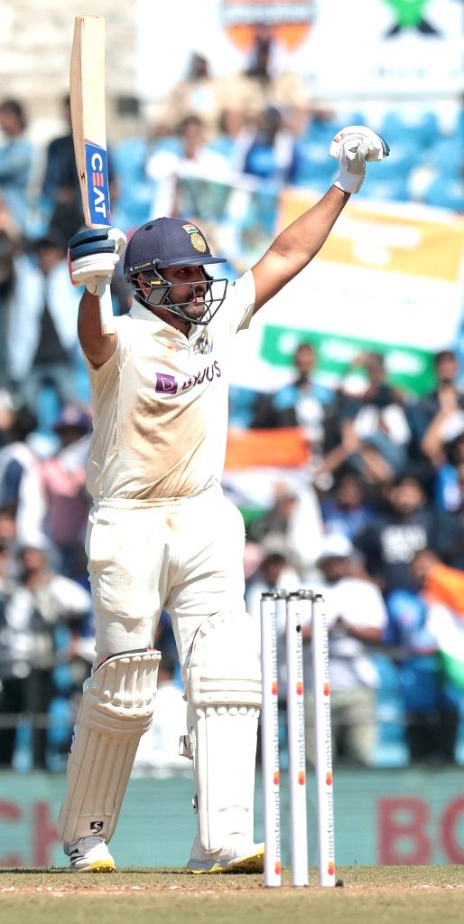 1st Test: Rohit hits hundred as India reach 226/5 at Tea on Day 2