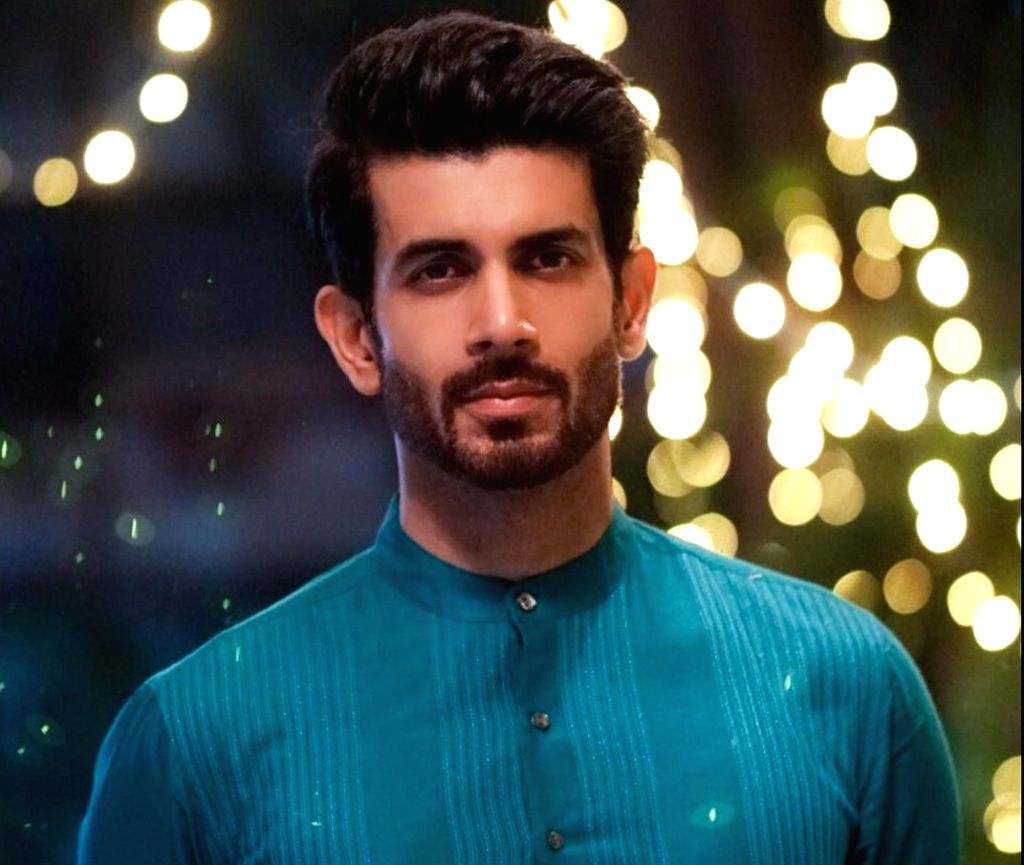 'Lag Ja Gale' actor Namik Paul quit journalism to pursue acting
