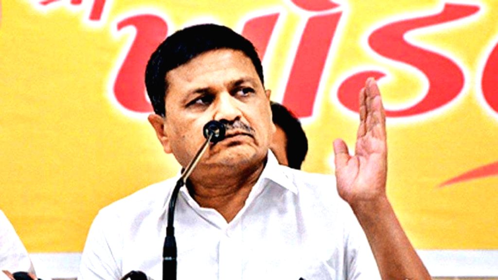 Leuva Patel leader Naresh Patel not to join politics for now
