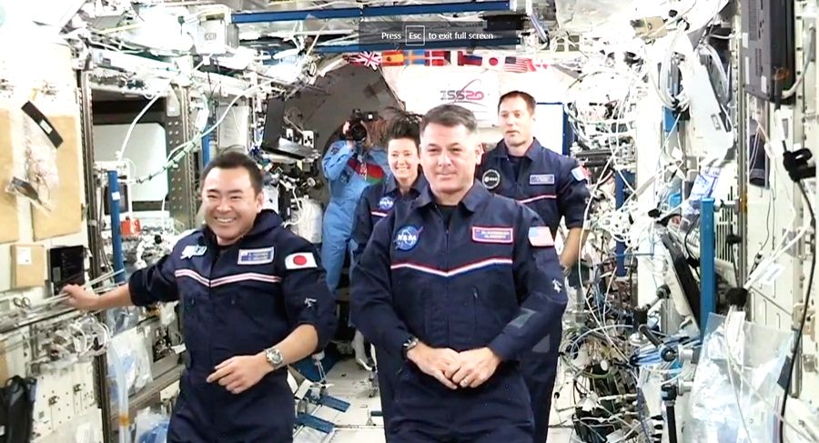 ISS astronauts enjoy space Olympics sans gravity