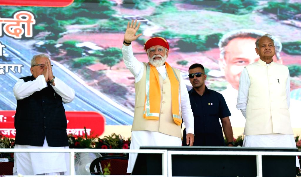Nathdwara : Prime Minister Narendra Modi during the laying foundation ...