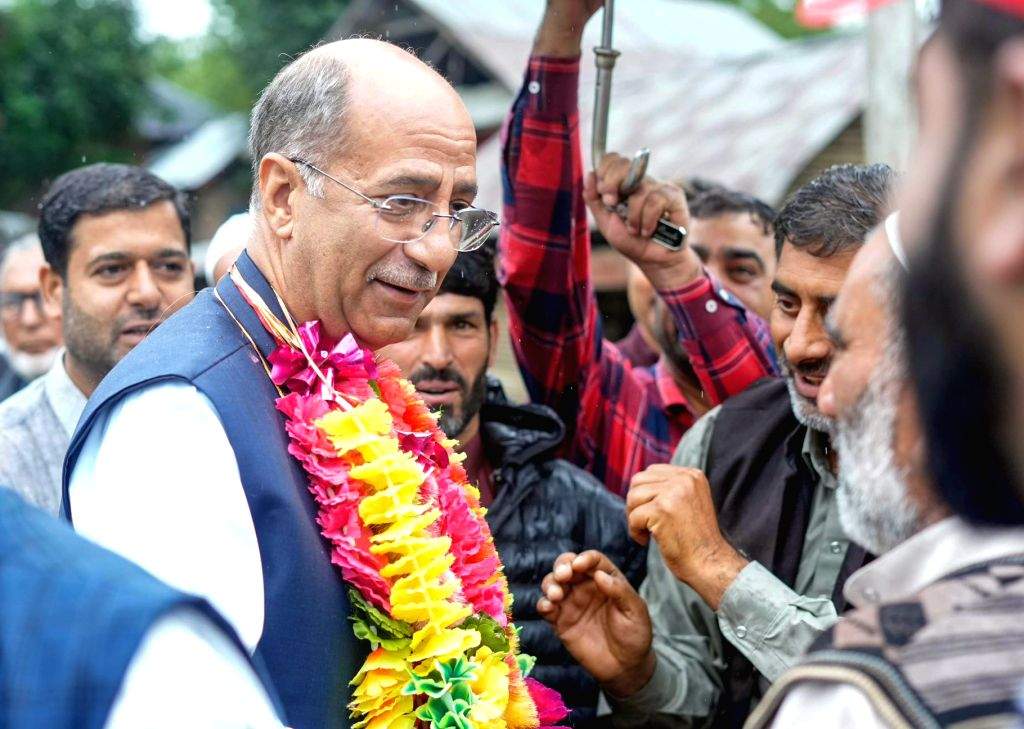 National Conference Senior Leader Nasir Aslam Wani receives a warm welcome
