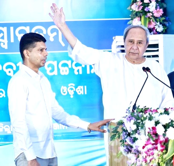 Free photo : Naveen Patnaik, Pranab Prakash Das