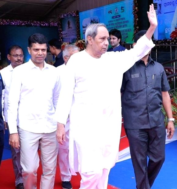 Free photo : Naveen Patnaik, Pranab Prakash Das
