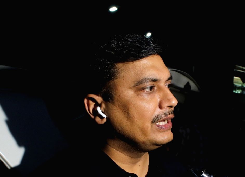 : Mumbai: NCB Officer Gyaneshwar Singh Spotted at Airport Arrival in Mumbai