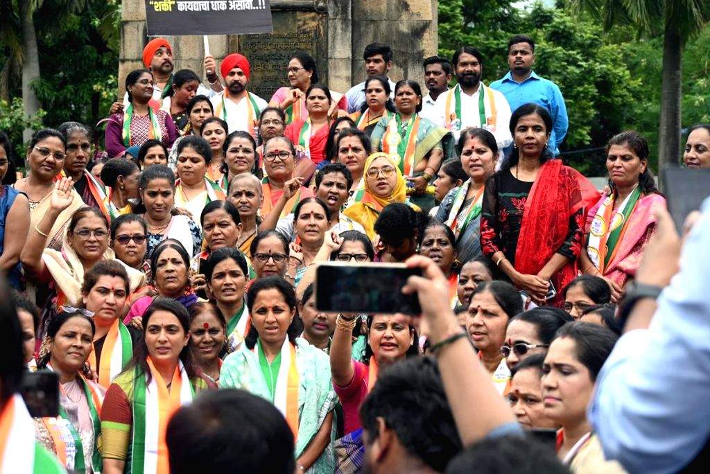 NCP-SCP MP Supriya Sule along with party workers stage a protest ...