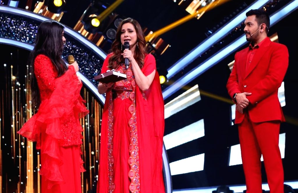 Neelam Kothari finds a face for her jewellery brand in 'Indian Idol 13 ...