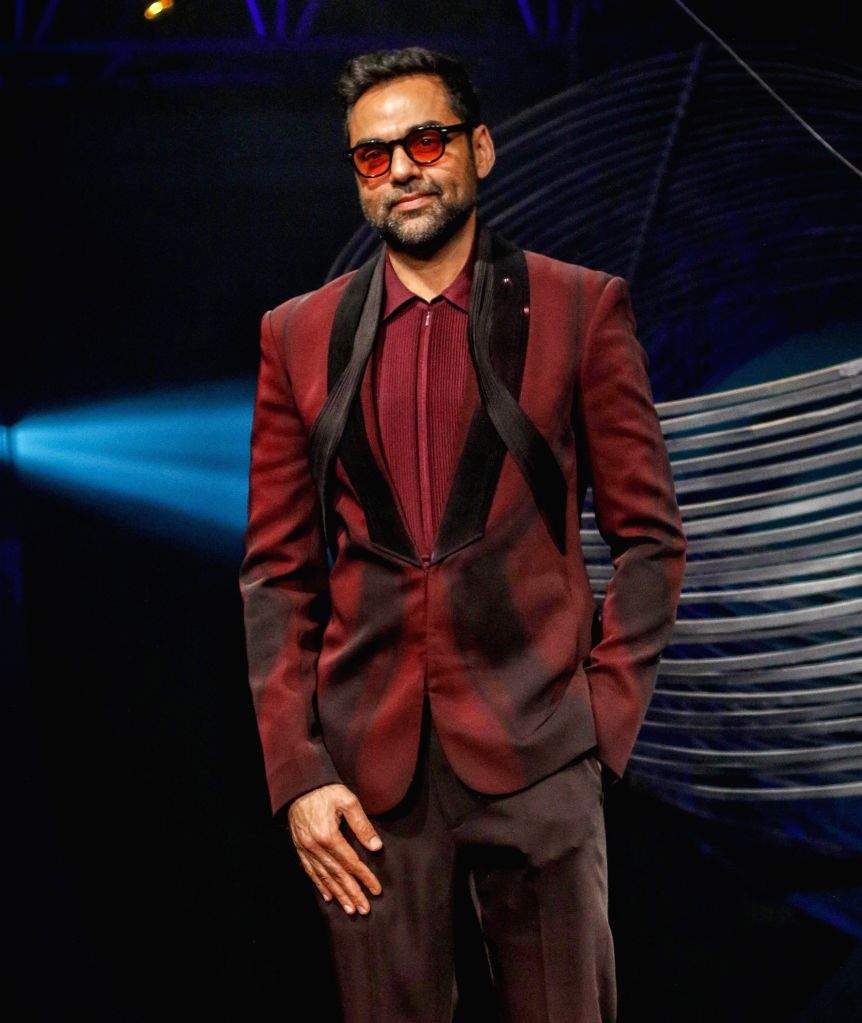 New Delhi : Actors Abhay Deol and Fatima Sana Shaikh during the FDCI ...