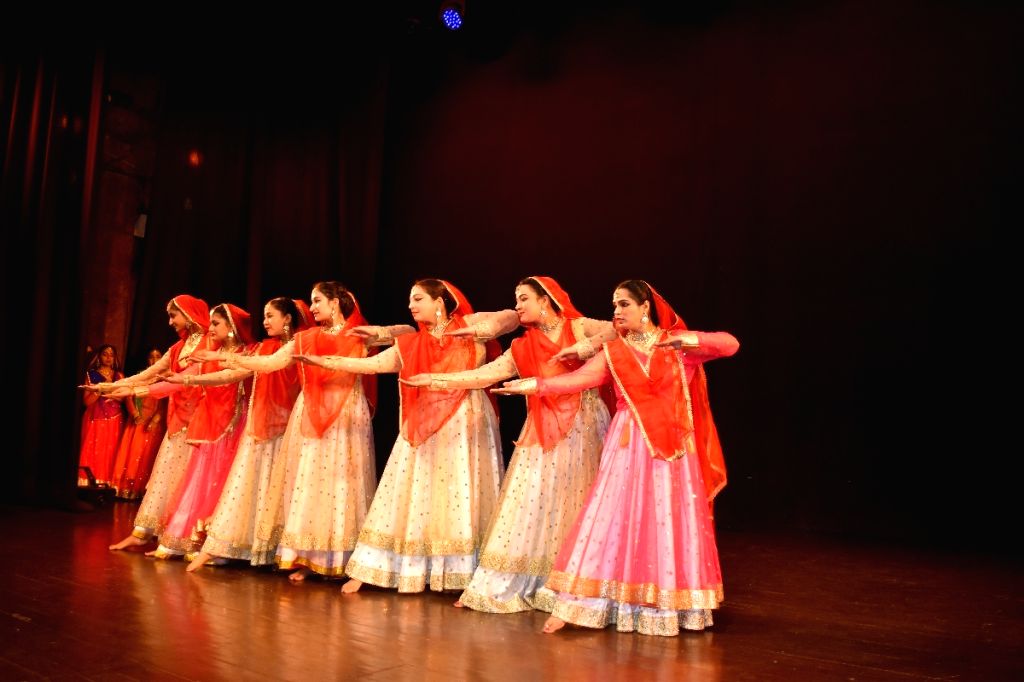 Over 100 dancers take to stage in Kathak event