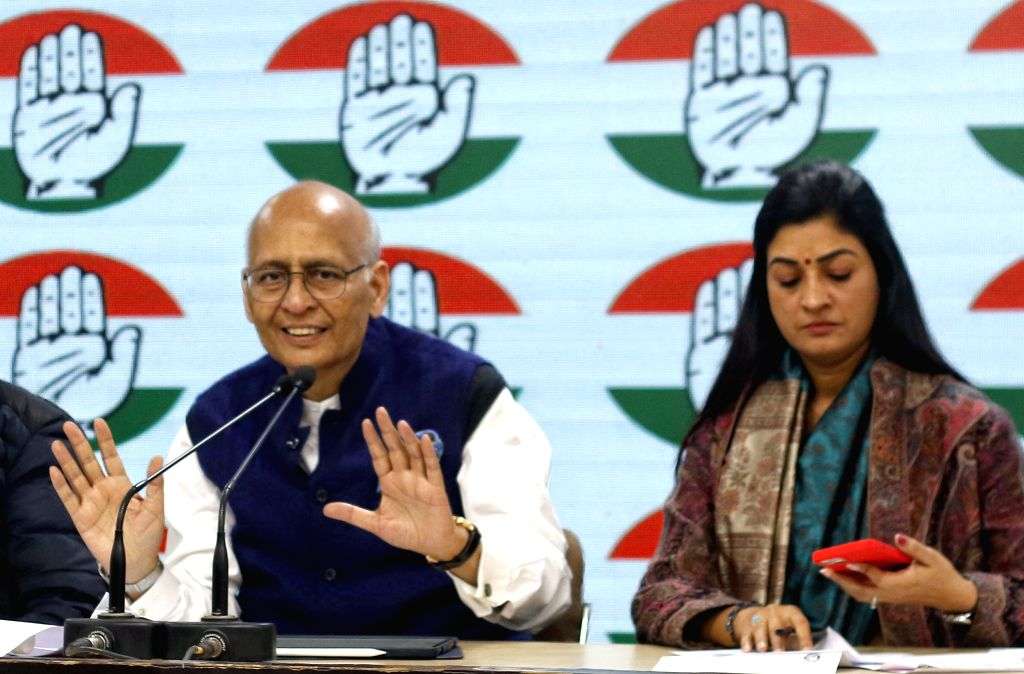 New Delhi : Congress leaders Abhishek Singhvi and Alka Lamba during a ...