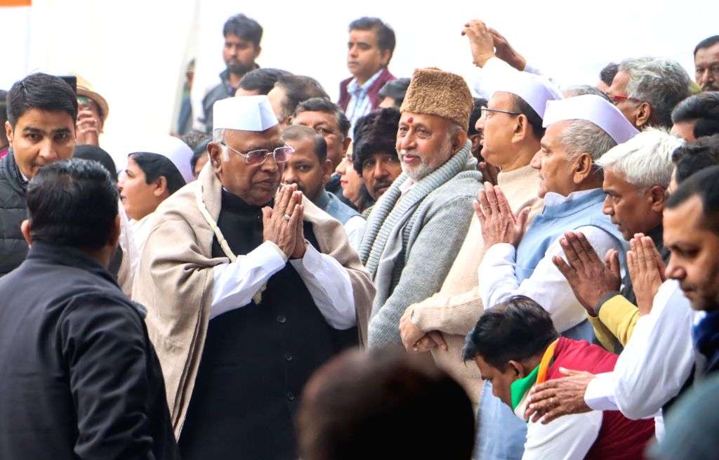 New Delhi : Congress leaders attend the Flag hoisting ceremony on the ...