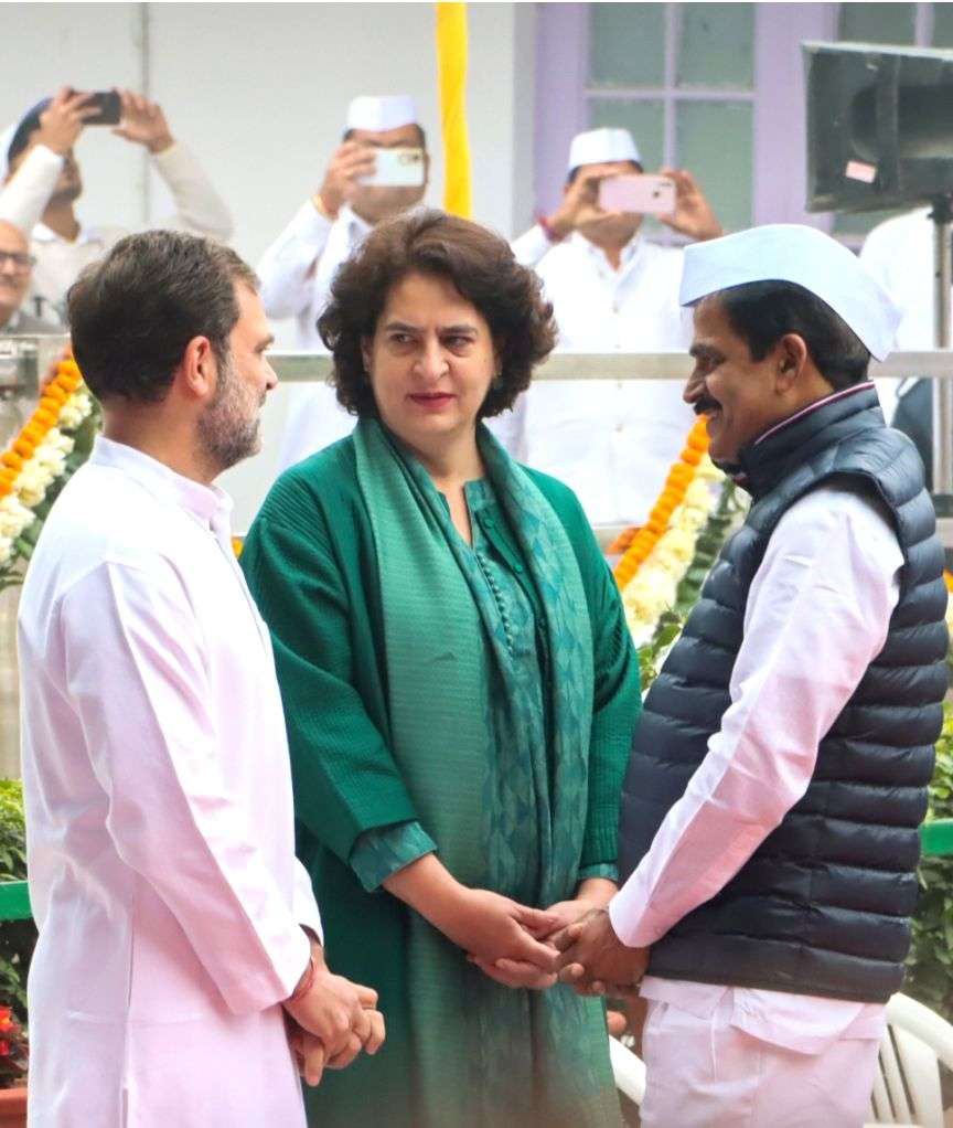 New Delhi : Congress leaders attend the Flag hoisting ceremony on the ...