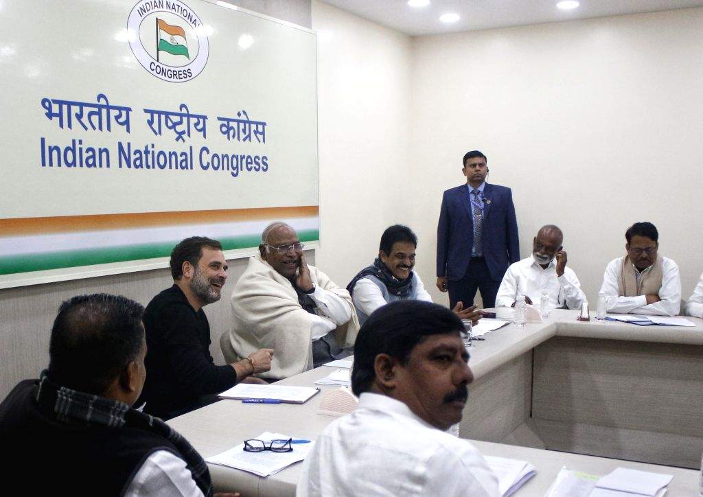 New Delhi : Congress President Mallikarjun Kharge with party leaders ...