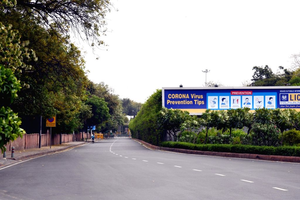 Lockdown alone won't flatten India's COVID-19 curve: Experts
