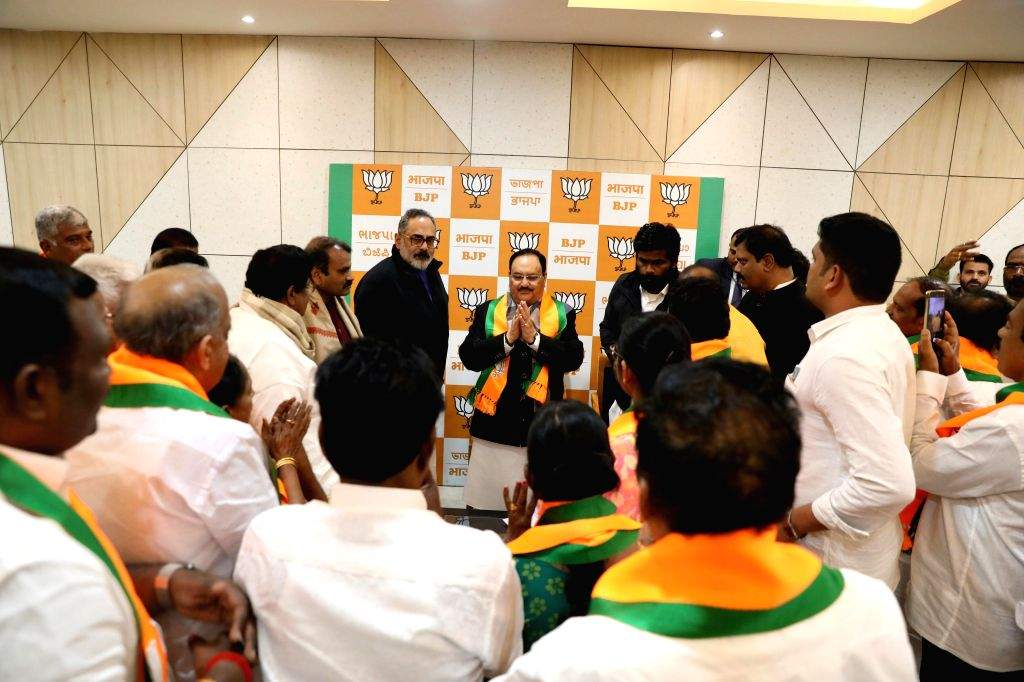 Former AIADMK leaders who join the BJP in the presence of Union ...