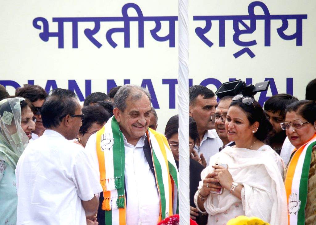 New Delhi : Former BJP leaders Chaudhry Birender Singh joins the ...