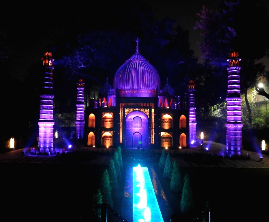 : New Delhi :Illuminated replica of Taj Mahal in the Bharat Darshan ...