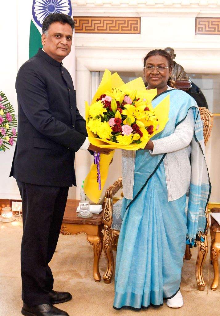 K. Sanjay Murthy, Comptroller and Auditor General of India, calls on ...