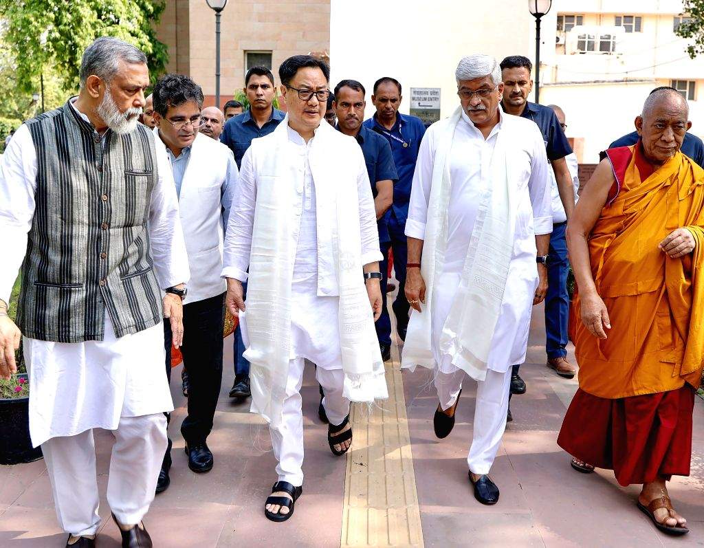 Kiren Rijiju and Gajendra Shekhawat Offer Prayers to Lord Buddha’s ...
