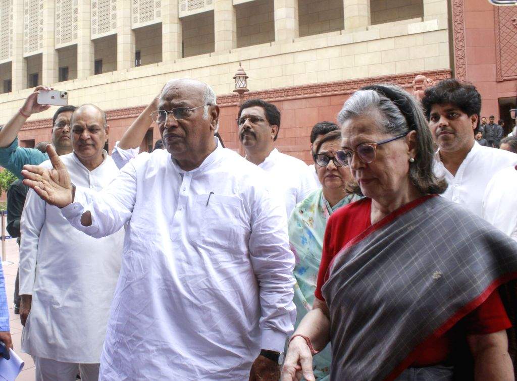 New Delhi : MPs at Parliament House