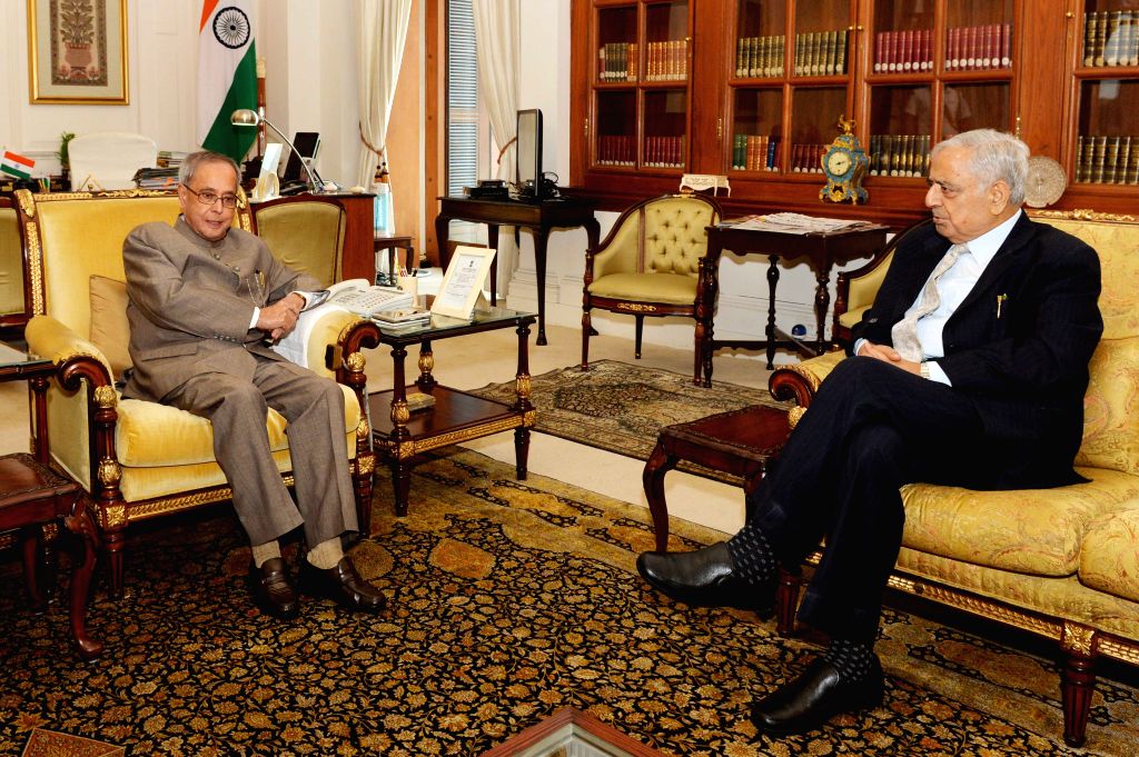 Mufti Mohammad Sayeed, CM of Jammu & Kashmir, calling on President ...