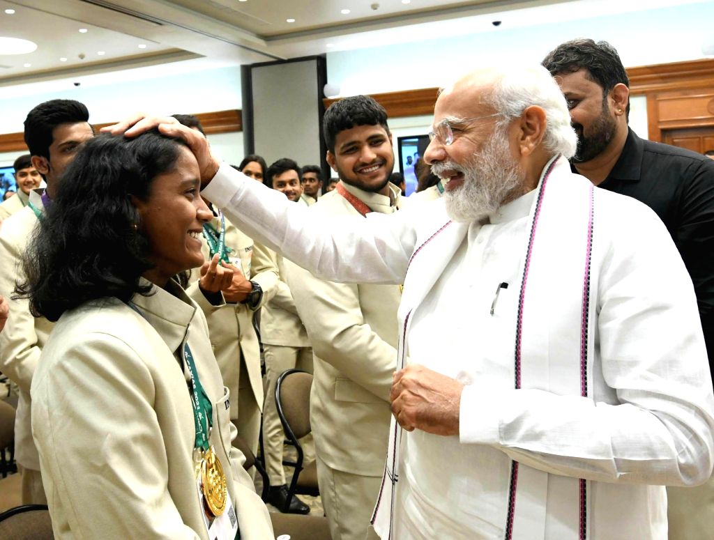 New Delhi : Prime Minister Narendra Modi interacting with the Indian ...